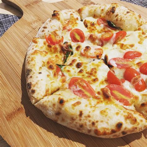 1997手工窯烤披薩 午安午安 今天也來吃披薩嗎🍕？ 不要讓美好假日白白浪費～ 讓披薩精彩你的週末吧！