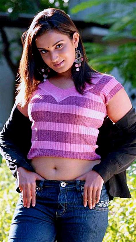 Honey Rose Varghese Cool Beauty In T Shirt