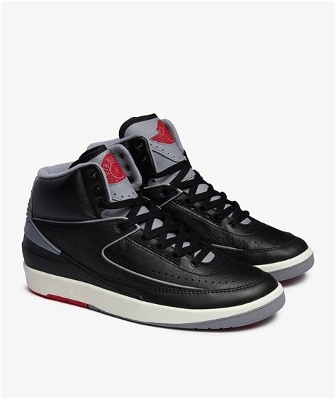 Jordan Air Jordan 2 Retro Black Cement In Black Svd