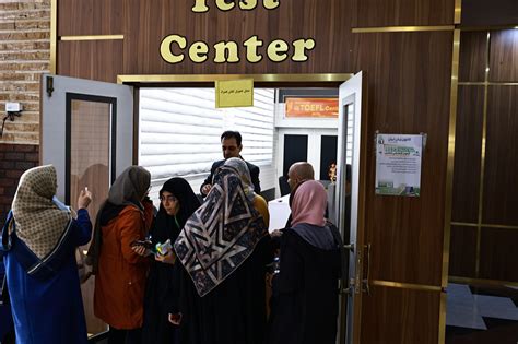 گزارش تصویری برگزاری آزمون جذب مدرس پاییز ۱۴۰۳ کانون زبان ایران