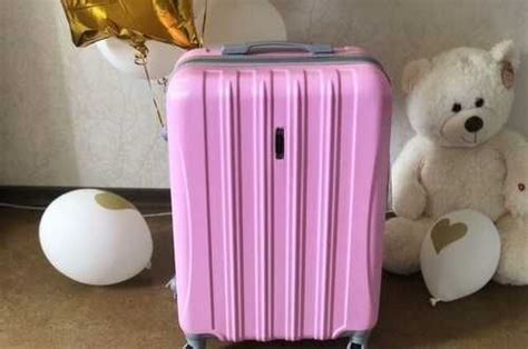 Чемодан на колесах из абс пластика, универсальный | Festima.Ru ...