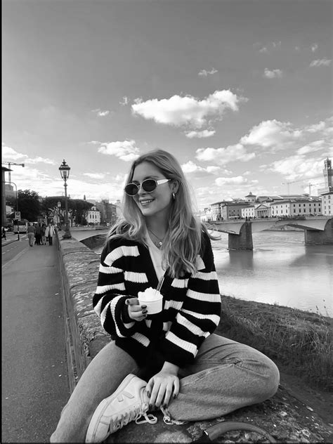 Abby Henthorn Headshot