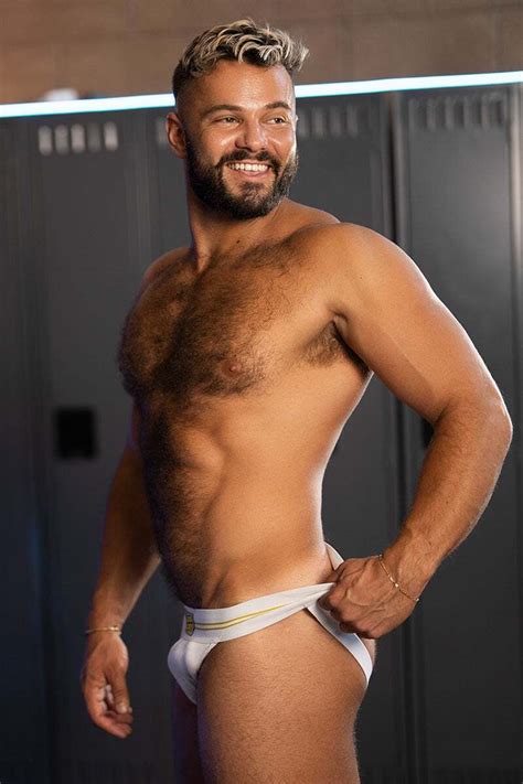 Hayden Harding Set Photo Boyfriendtv Com