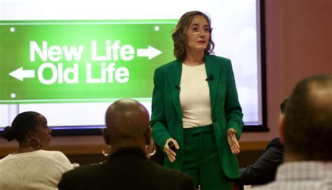 Ani Filipova Shares Career Insights At Emba Executive In Residence Event College Of Business