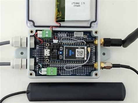 Qboxmini Diy Iot Enclosure Kit One Sma Iot Enclosure For Arduino Mkr Feather Esp32 Cellular