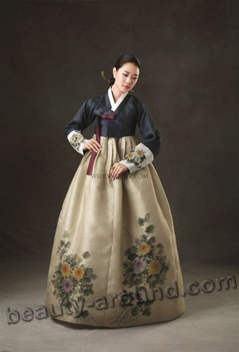 Красивый ханбок с вышивкой фото Korean Traditional Dress Hanbok Traditional Outfits