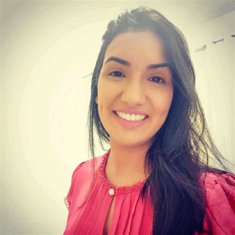 Renata Pinheiro Gerente Pessoa Física Santander Brasil Linkedin