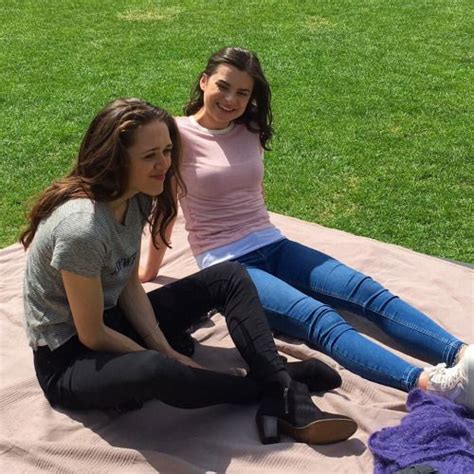Daisy Head Feet