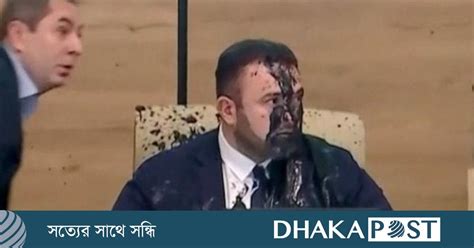 জর্জিয়ায় নির্বাচন কমিশনারের মুখে মারা হলো কালি ভিডিও