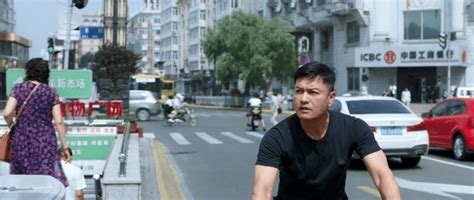 电影《天下无拐》定档7月16日，吕良伟领衔主演刘佳