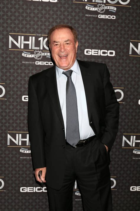 Best Nfl Announcers Of All Time Top Commentors According To Sports Fans