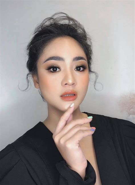 ខួបស្រលាញ់គ្នា៤ឆ្នាំ សុខ សោម៉ាវត្តី ត្រូវគូស្នេហ៍ Surprise ចិញ្ចៀនឡើងប្រណីត Khmerload