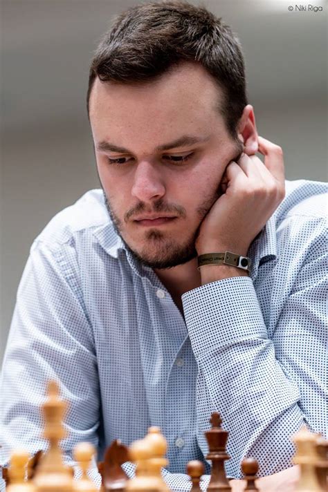 15 Walnut Classic Wooden Chess Set With Magnetic Pieces Chess District