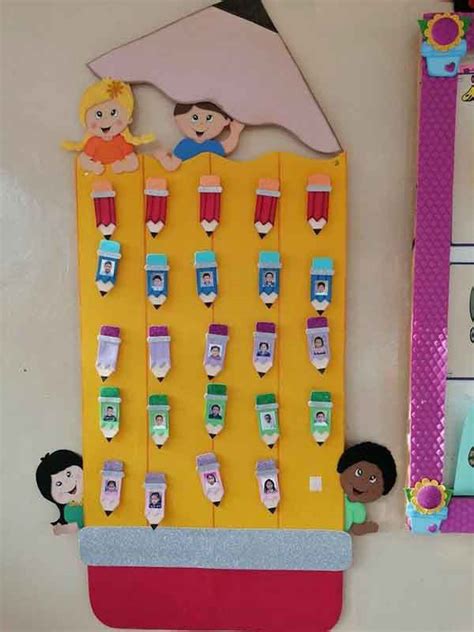 تزیین برنامه کلاسی با کاغذ رنگی و مقوا کودکانه ساده و خوشگل