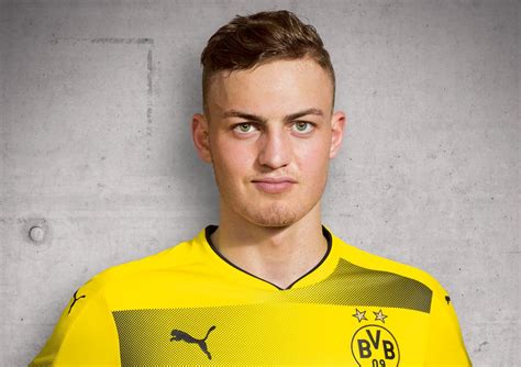 Report: Dortmund set asking price for Jacob Bruun Larsen