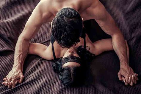 How To Be More Alpha The Tip That Drives Women Crazy