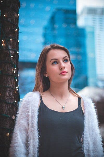 100 Portraits Pictures Download Free Images On Unsplash