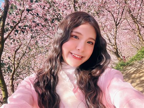 Yunwen Yunwen Added A New Photo