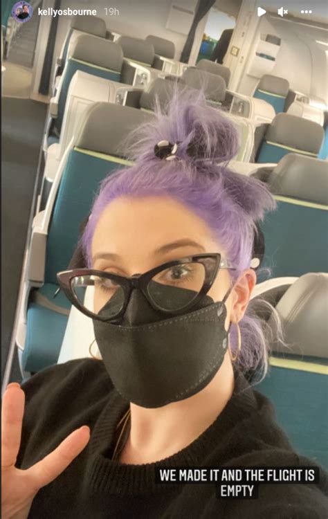 Kelly Osborne Flys To Ireland With Her Massive Fake Stuffed Babefriend