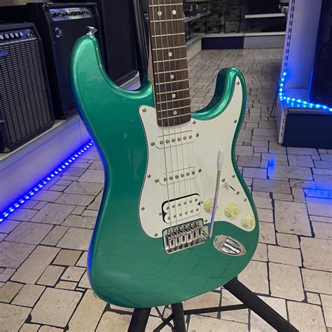 Fender Squier Affinity Stratocaster Hss Lrl Race Green Space Cash Varese