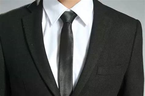 西服定制袖子西服挽袖子西服袖子长大山谷图库