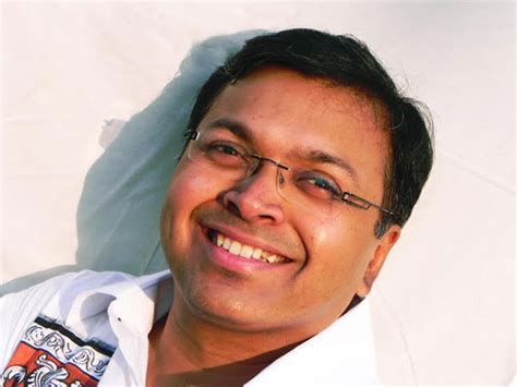 Junoon Presents Mumbai Local With Devdutt Pattanaik Who Will Talk About Myths And Subjective