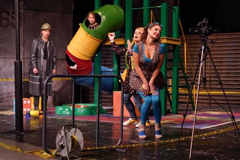 Една задръстена звезда Сатиричен театър Алеко Константинов Artvibe