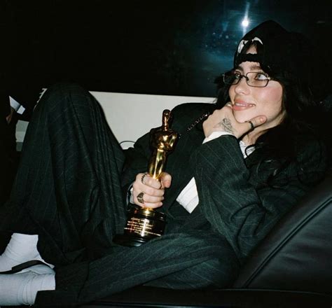 Eyeglasses Worn By Billie Eilish On Her Instagram Account Billieeilish
