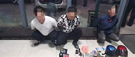 荆门3男子凌晨在面包车内老莱子路被抓 沙洋 cn 警务