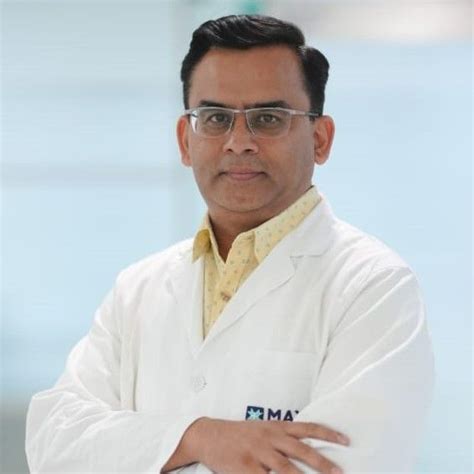 Dr Rachit Walia Endodontist And Cosmetic Dentist Book Online