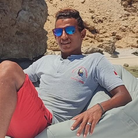 Ana Ahmed Ahmedhassana1 • Threads Say More