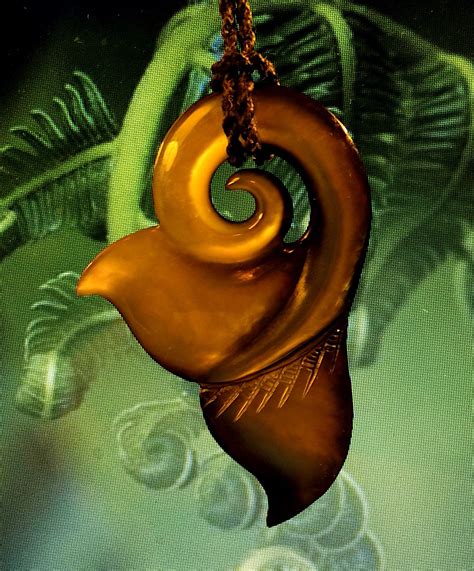 Mother Of Pearl Shell Circle Of Life Hook Carving By Master Carver Beau