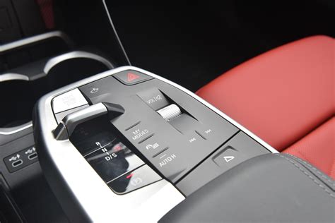 宝马x2进口 2024款 Xdrive25i M运动曜夜套装图片宝马2165张图片汽车内饰图库懂车帝