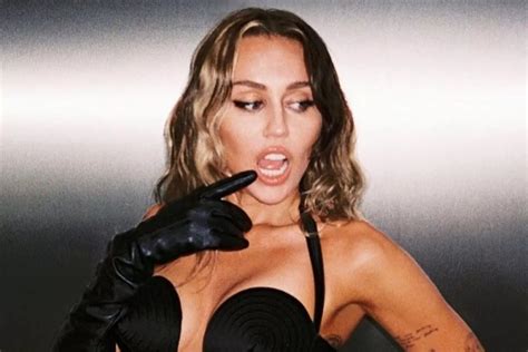 Miley Cyrus Confesses To Enjoying Sex Toys Incorporates Dildos Into