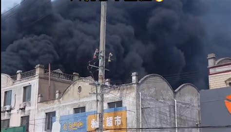 突发！江苏一厂房发生火灾