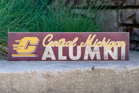 Flying C Central Michigan Alumni Maroon Sign The Cmu Bookstore