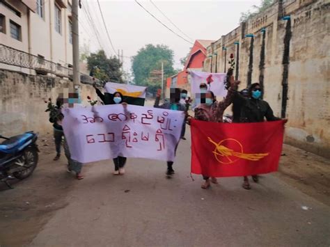 မုံရွာမြို့ပေါ်တွင် တော်လှန်လူငယ်များ ဦးဆောင်ကာ ဖက်ဆစ် စစ်တပ် ချေမှုန်းရေး ချီတက် ဆန္ဒပြ Khit