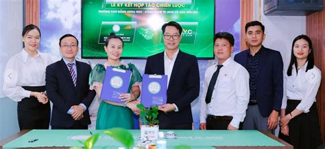 Lễ Ký kết giữa M Y C Việt Nam và Trường cao đẳng Khoa học công nghệ TP HCM M Y C Việt Nam