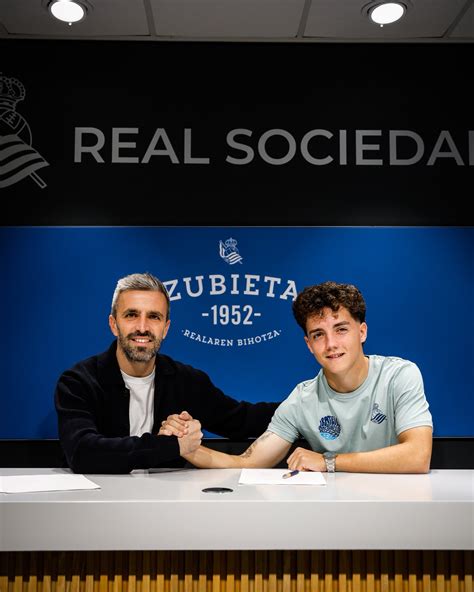La Real Sociedad Renueva A Su Joya Dani Díaz Hasta 2029