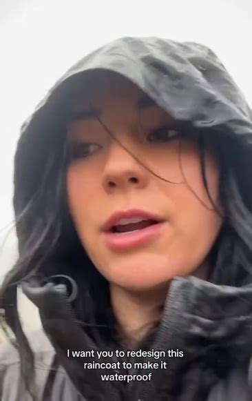 ‘im Not Mad Im Disappointed Woman Shows Her “waterproof” North Face Jacket Doesnt Work At