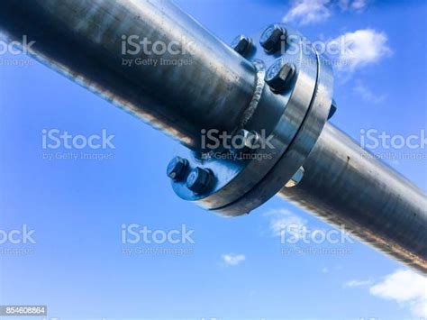 산업 영역 강철 파이프라인 밸브 및 플랜지 푸른 하늘에 대 한 공기밸브에 대한 스톡 사진 및 기타 이미지 공기밸브 기체 물리 구조 릴리프 Istock