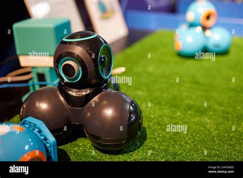 Mobile Self Propelled Robot Mobile Crawler Robot With Arm Manipulator
