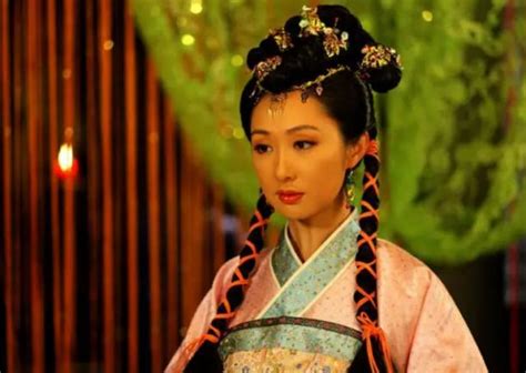 隋唐第一女將新月娥，殺羅士信，生擒程咬金，結果卻死於新婚之夜 每日頭條