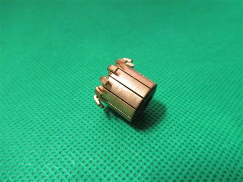 Коллектор 12 ламелей диаметр внутренний 5 мм; наружный 15 мм; высота ...