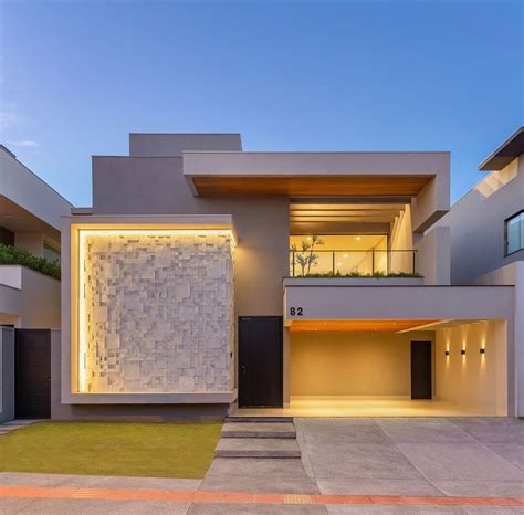 Modern Exterior House With Stone Cladding And Led Lighting Planos De