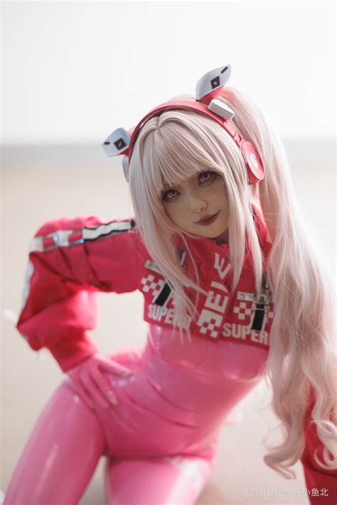 胜利女神爱丽丝cos 社区大别野 米游社