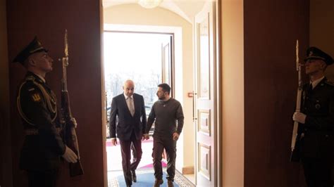 Президенти Швейцарії і Латвії та премєрка Литви прибули до Києва на саміт “Зерно з України