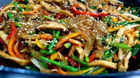 팬 1개로 10분이면 끝 잡채 이렇게 해보세요 불지않고 고기없이도 쫄깃쫄깃 쉽고 맛있는 어묵잡채 맛있게 만드는 법