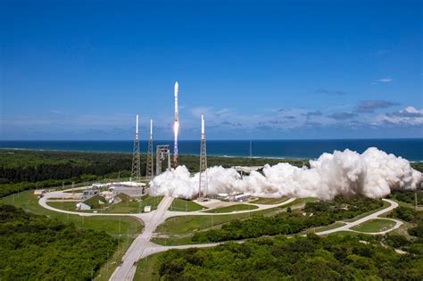 Ula Launches The First 2 Kuiper Prototype Satellites For Amazon Via