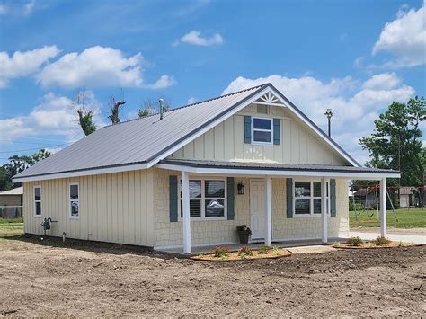 Rolling Fork Rising Dedicates First Home